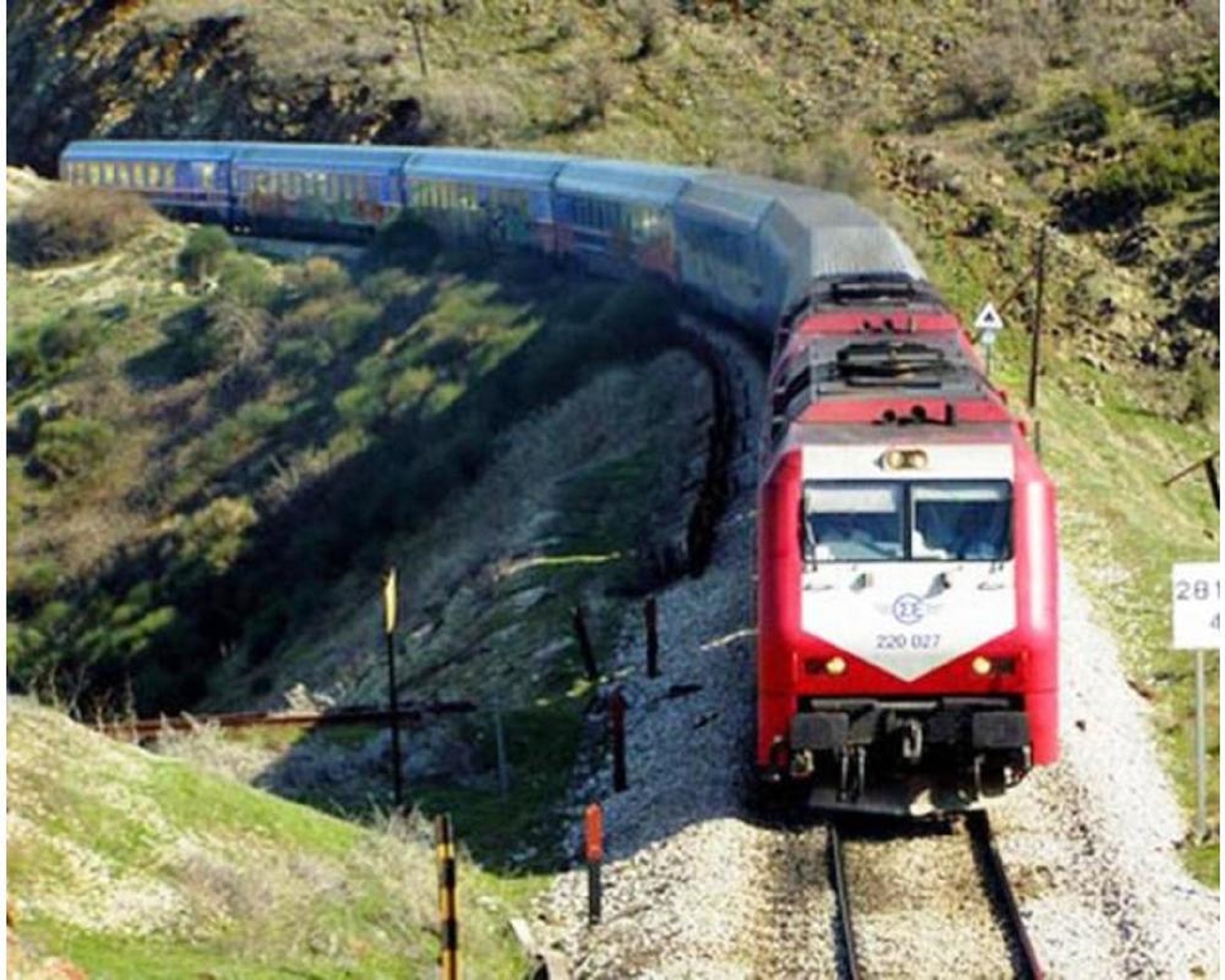 2 DAYS ATHENS TO METEORA TOUR BY TRAIN - Greek Escapes